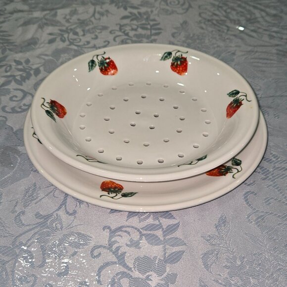 Apilco | Kitchen | Vintage French Apilco Porcelain Strawberry Fruit ...